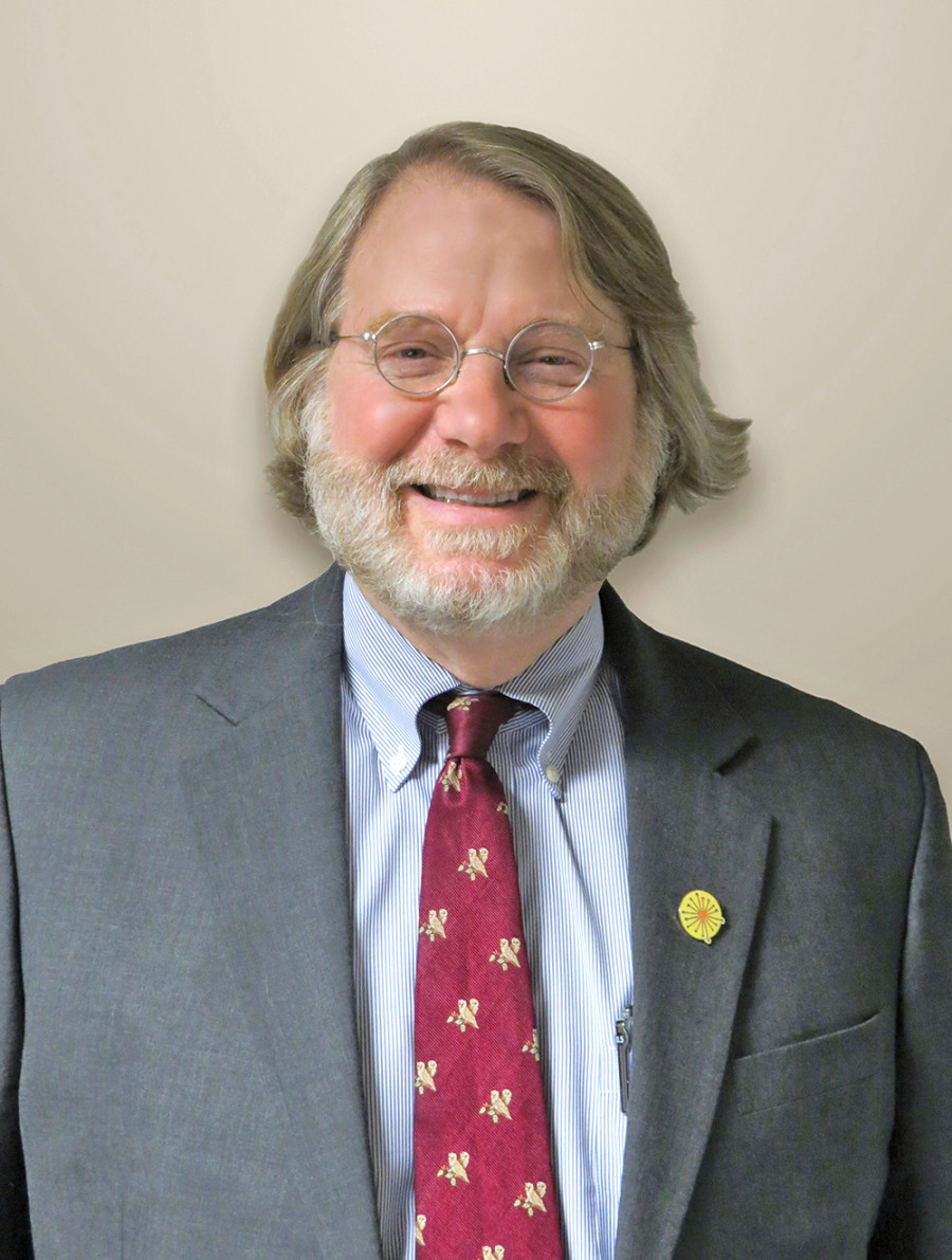 Gene_Beresin_MD_Headshot - Clay Center for Young Healthy Minds